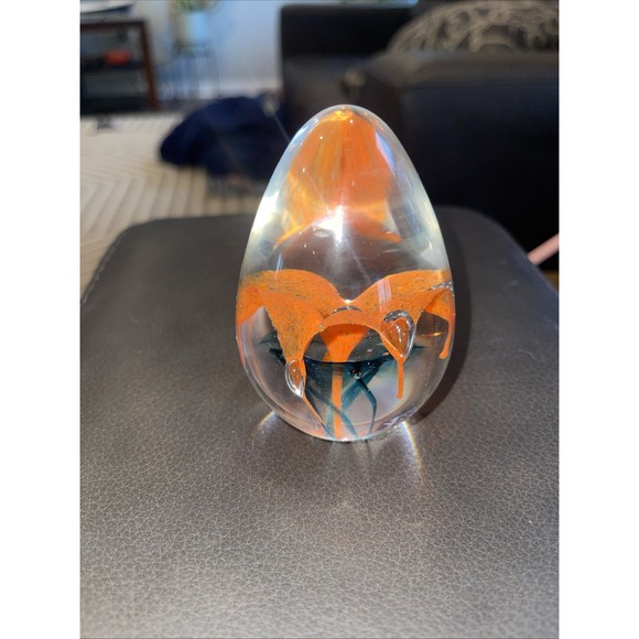 The Unbranded Brand | Art | Vintage 4 Egg Glass Paper Weight Controlled ...